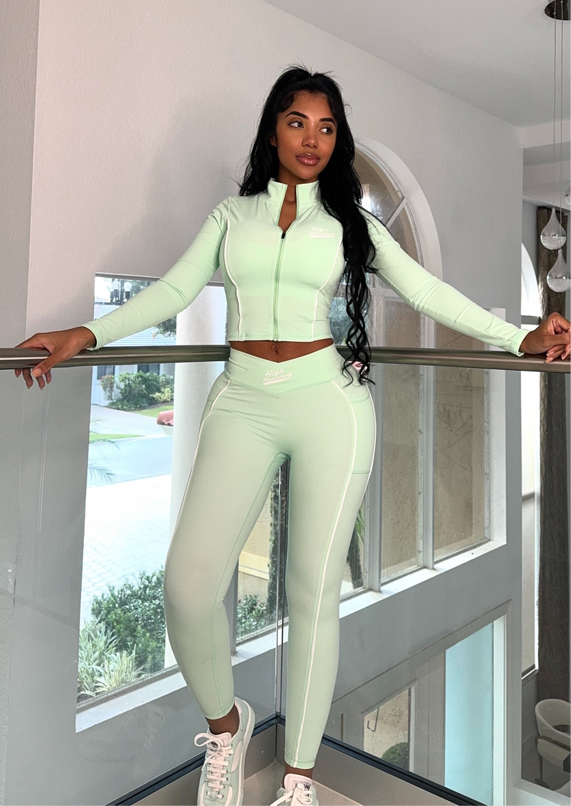 NEW ARRIVALS – Autty Simone